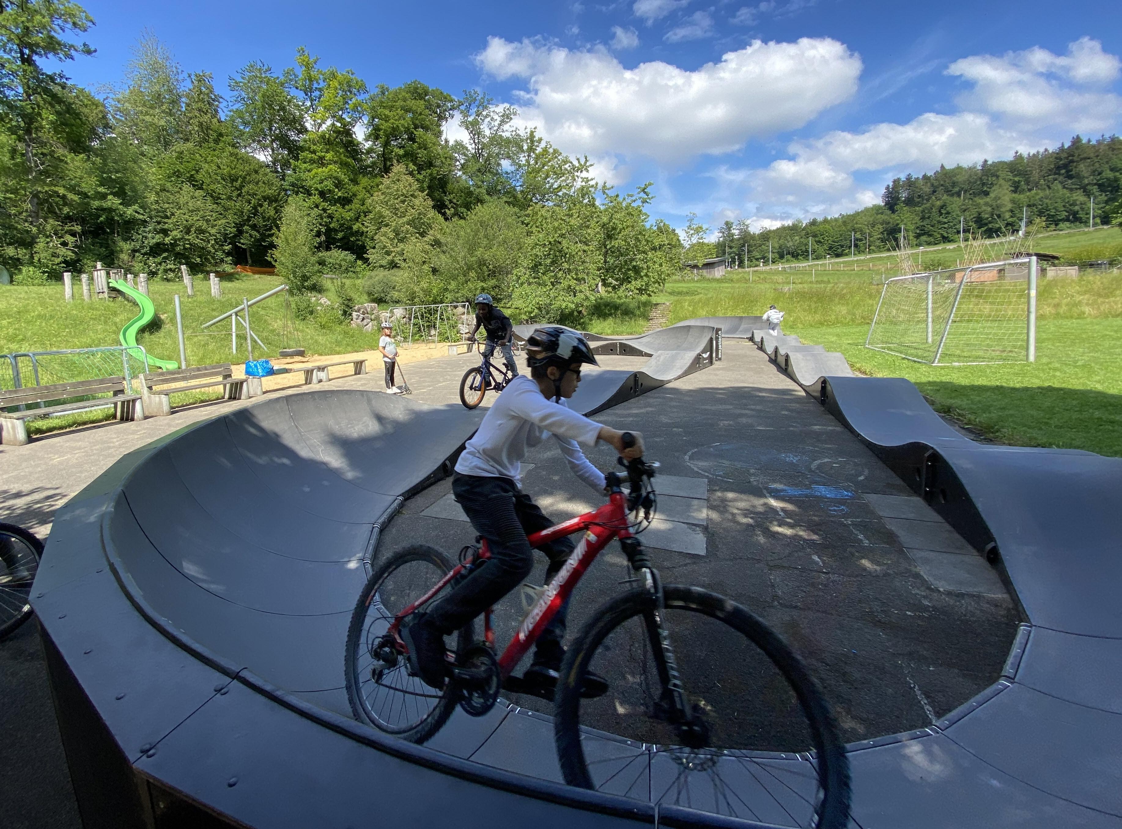 pumptrack.zh geht mit drei Anlagen in die zweite Saison | Kanton Zürich